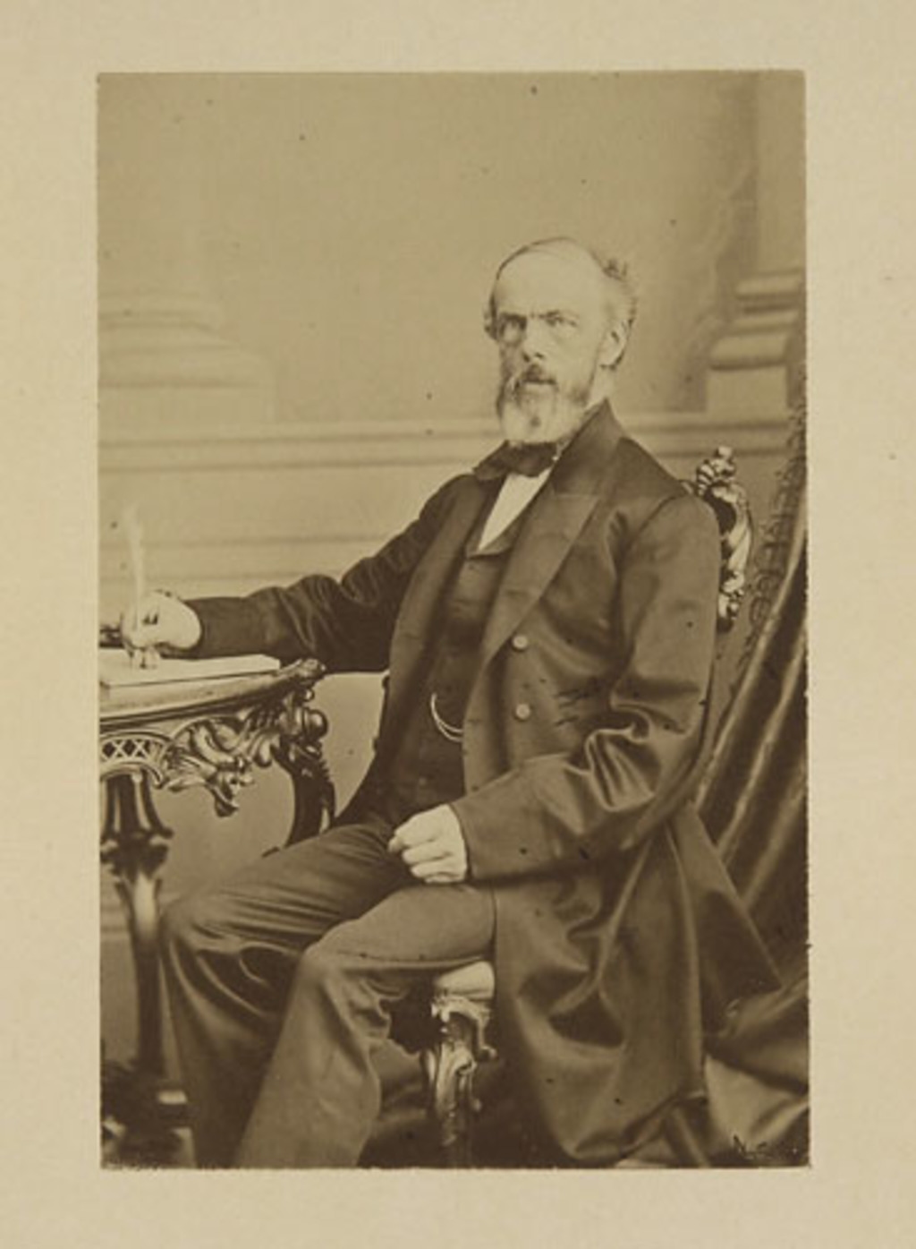 L'Honorable James Ferrier, du livre illustré Portraits of British ...