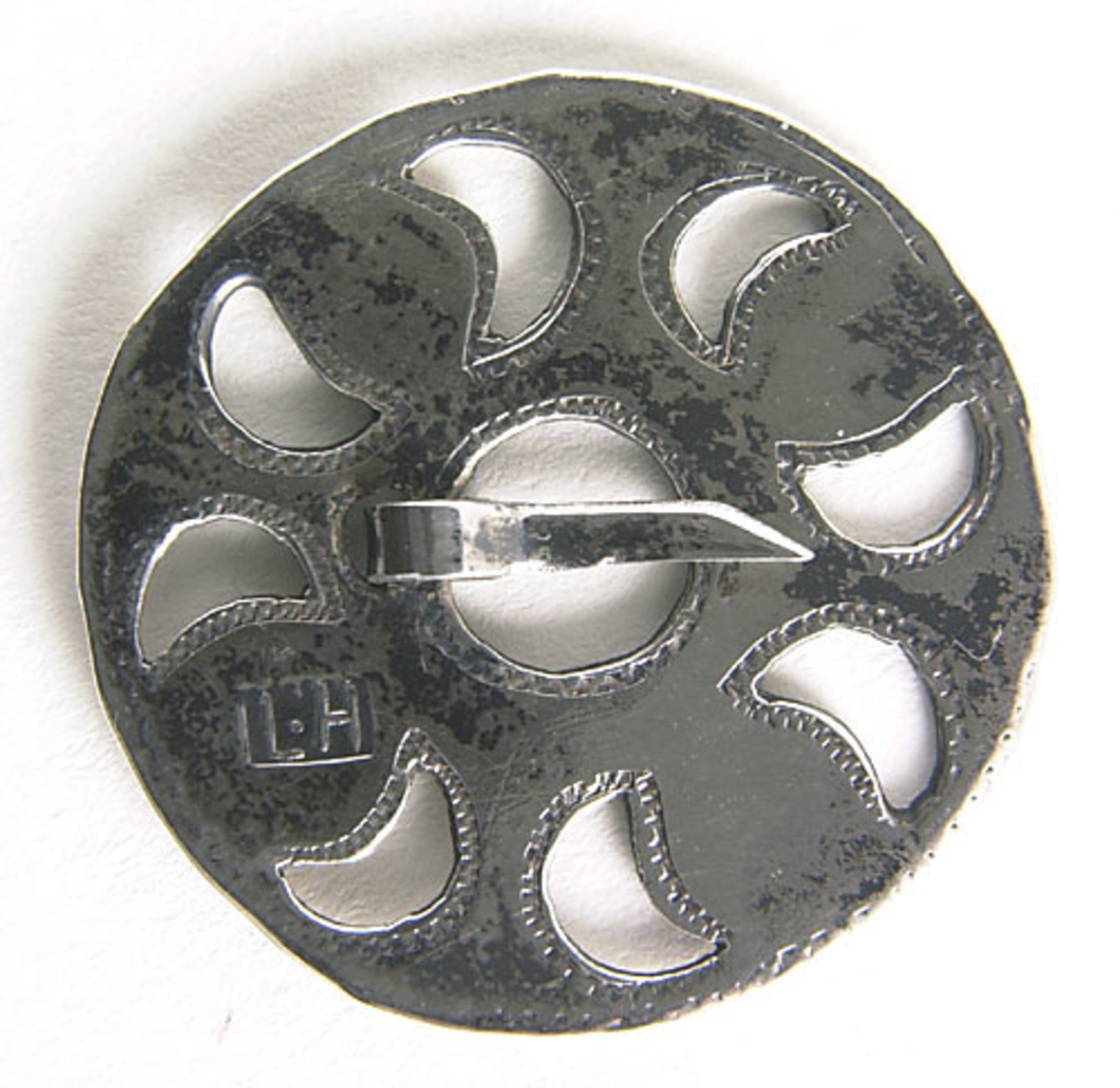 Broche ronde - Inconnu | Collections | MNBAQ