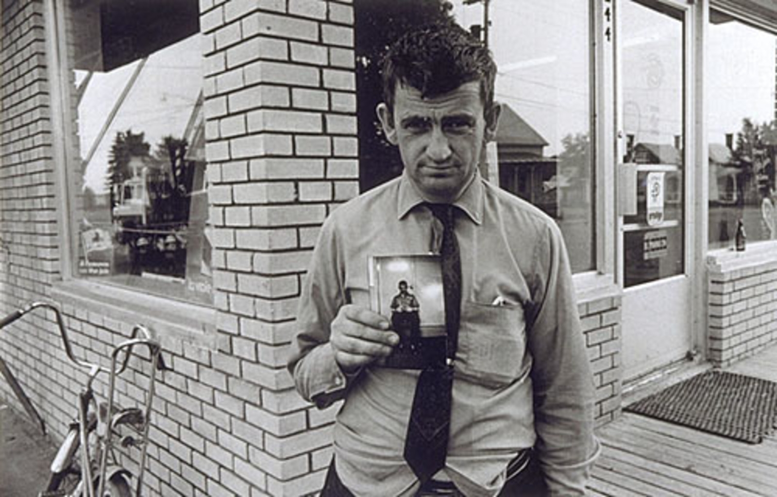 André Renaud, de la série « Disraeli, une expérience humaine en ...