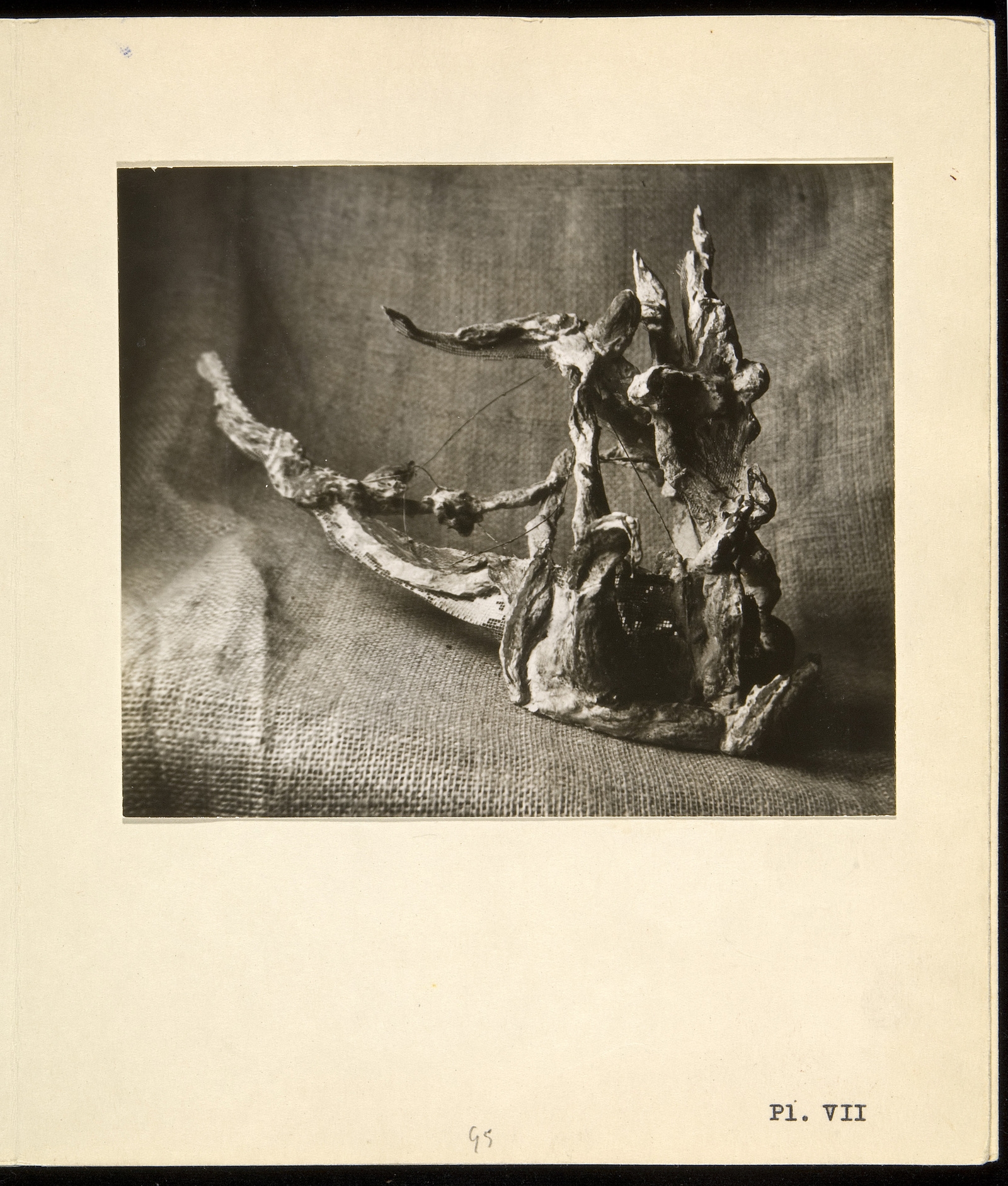 « Ronces marchant nu-pieds » de Jean-Paul Mousseau, de la maquette du ...