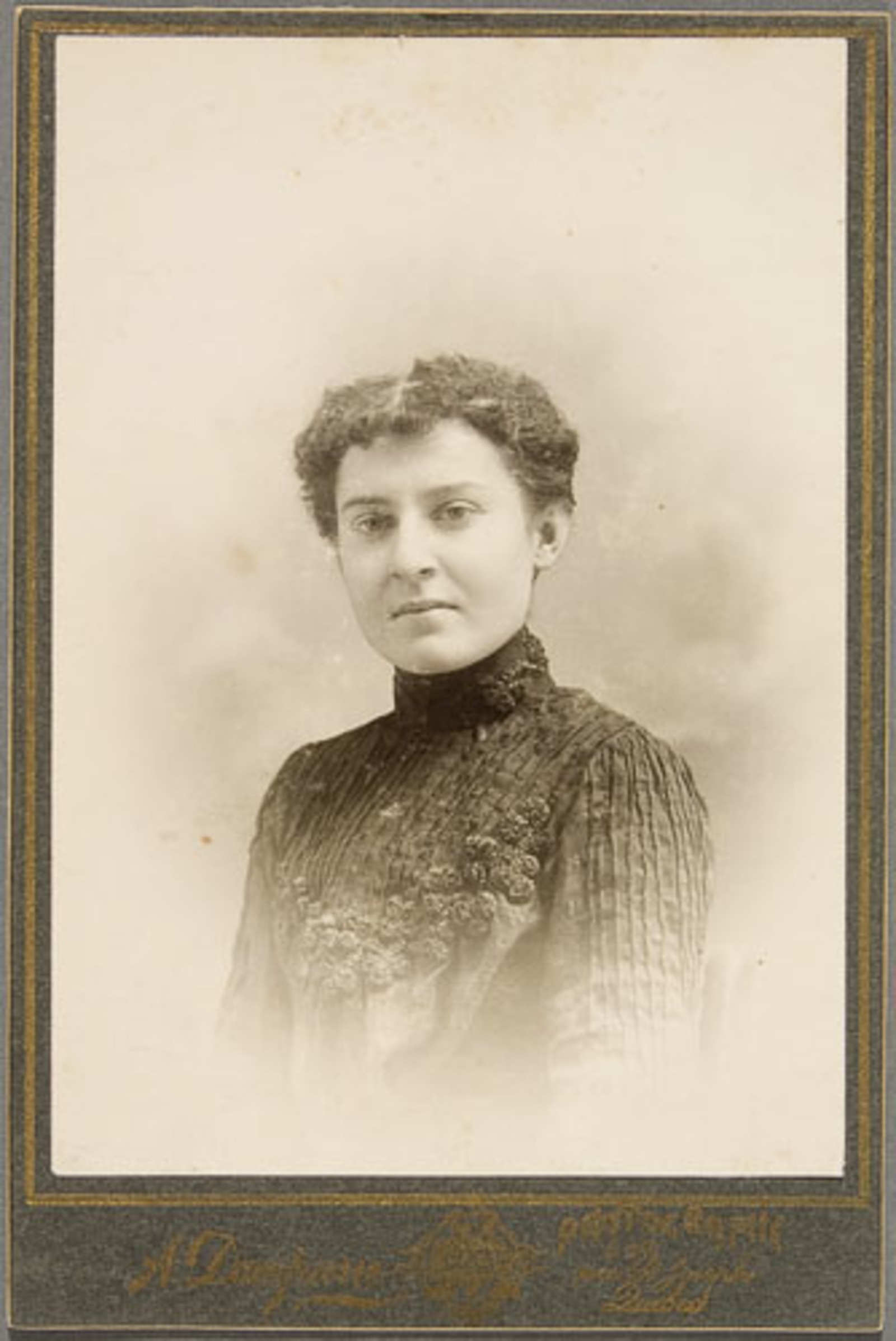 Portrait de femme - Dompierre, Albert | Collections | MNBAQ