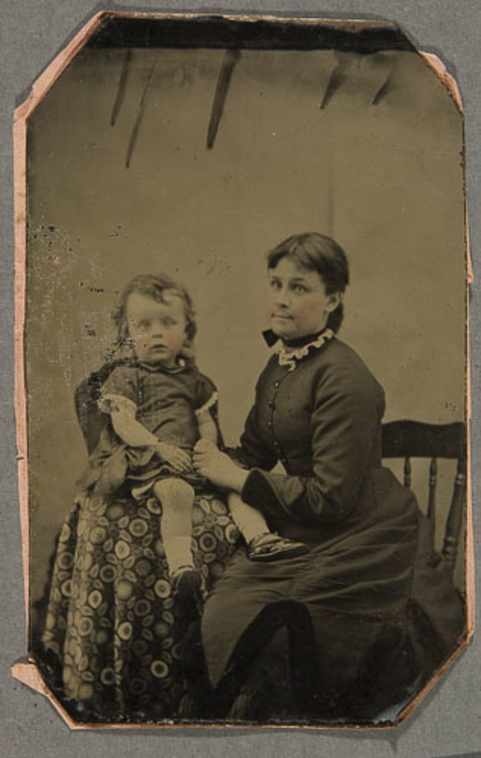 Portrait de femme et son enfant - Inconnu | Collections | MNBAQ
