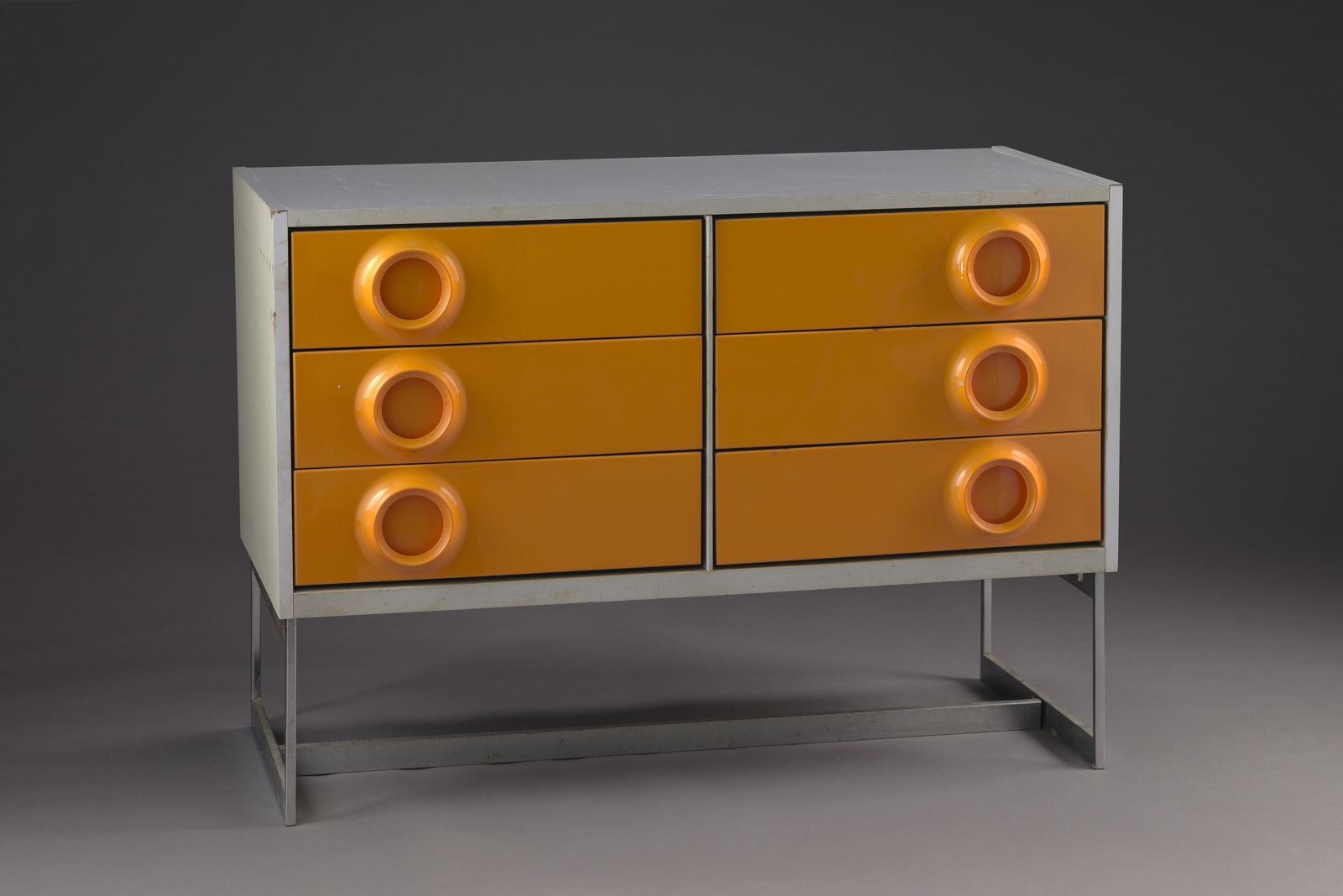 Commode, de la série « Avant-Garde 2000 » - Maur, Giovanni, pour Treco ...